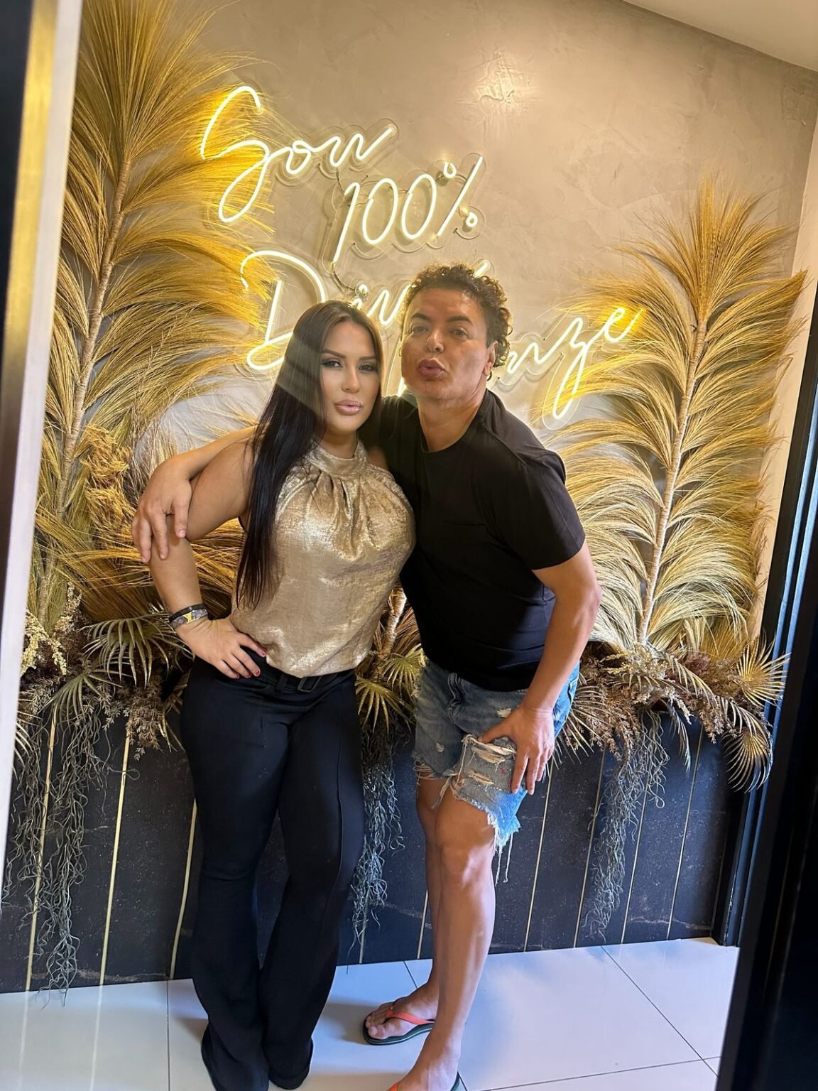 Mais bronze – menos tempo. – Seu bronze perfeito perto de você.